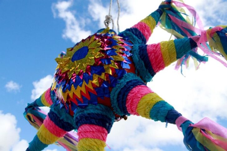 Piñatas Mexicanas: Significan PECADO y 6 cosas que no sabes