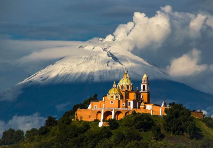 Leyenda de los volcanes Popocatépetl e Iztaccíhuatl: La original