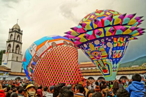 Paracho Michoacán: El Pueblo Mágico hecho de guitarras
