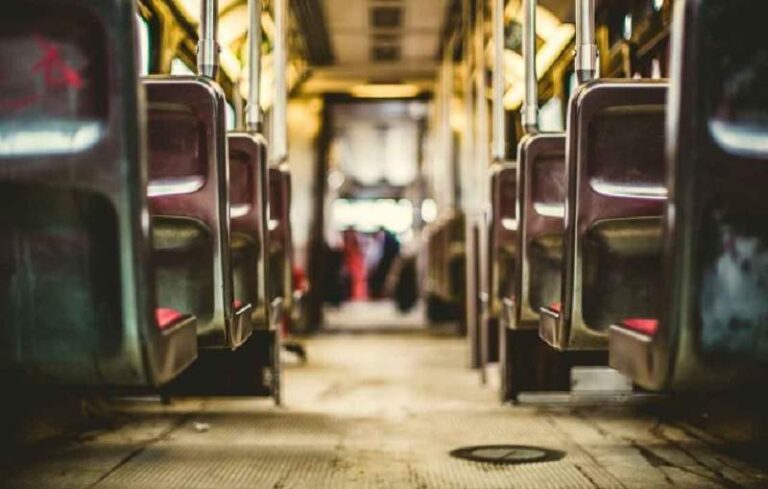 El autobús fantasma la leyenda que eriza la piel - viajaBonito