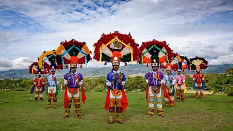 Danza de la pluma: Tradición de Oaxaca, lo que debes saber - viajaBonito